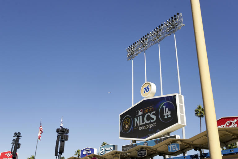Dodgers vs. Brewers NLCS Game 3 overflow chat