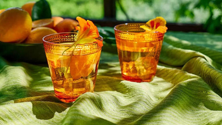 Want to quit smoking? Nutritionist reveals Ayurvedic-infused water ...