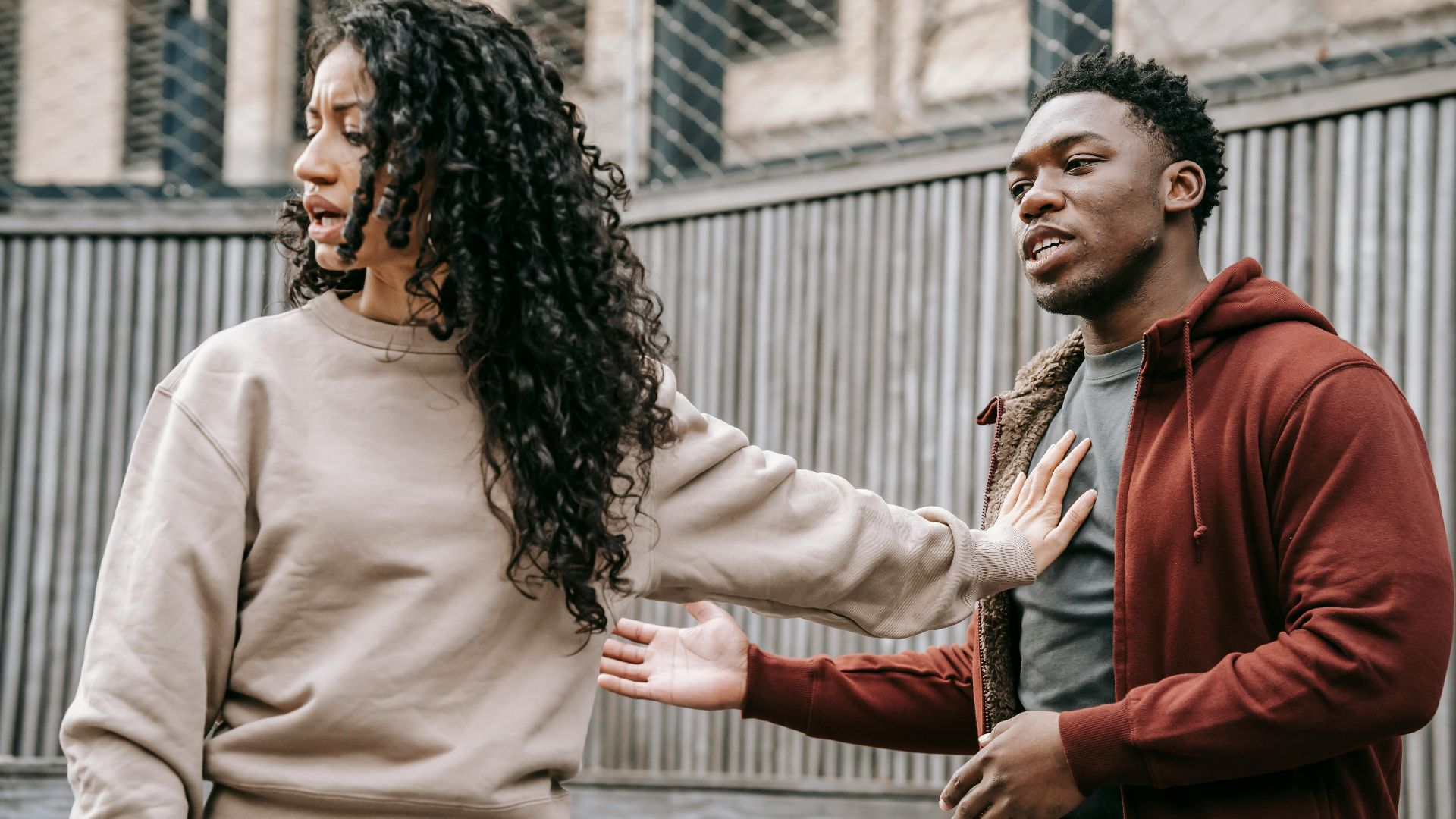20 Everyday Habits That Are Actually a Sign of Low Intelligence