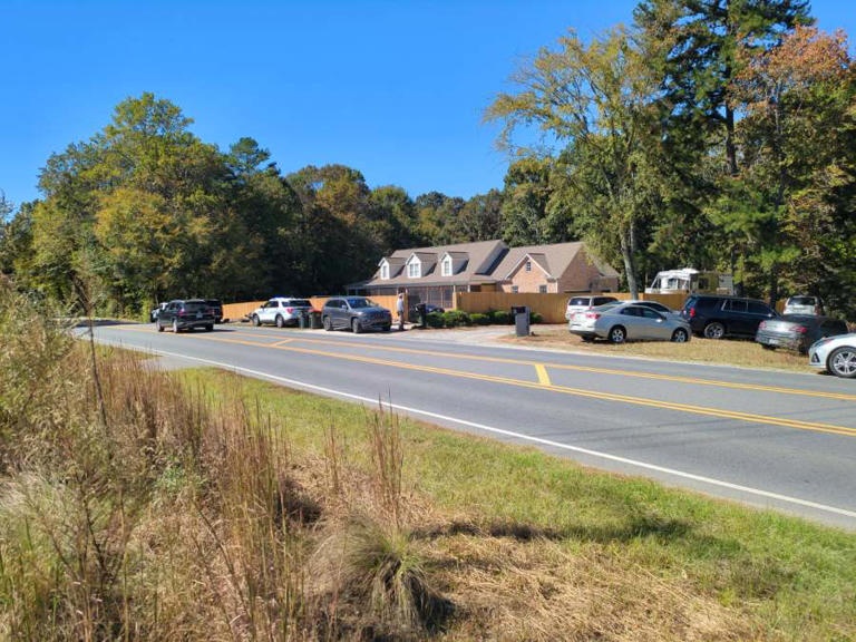 FBI raids homes of Charlotte activist Cedric Dean in health care fraud ...