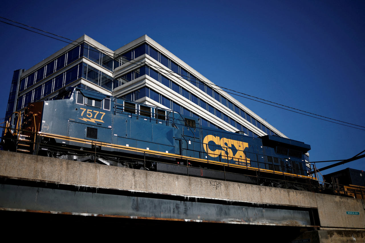 CSX says train derailed in Kentucky; delays expected
