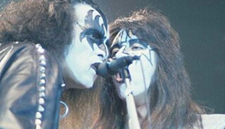 Guitarist Ace Frehley Of Legendary Rock Band KISS Dies