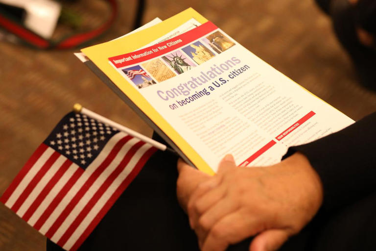 How much more difficult is the new US citizenship test? What you need ...