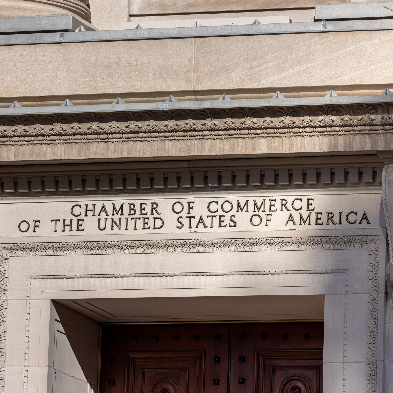 U.S. Chamber of Commerce sues Trump administration over H-1B visa fee