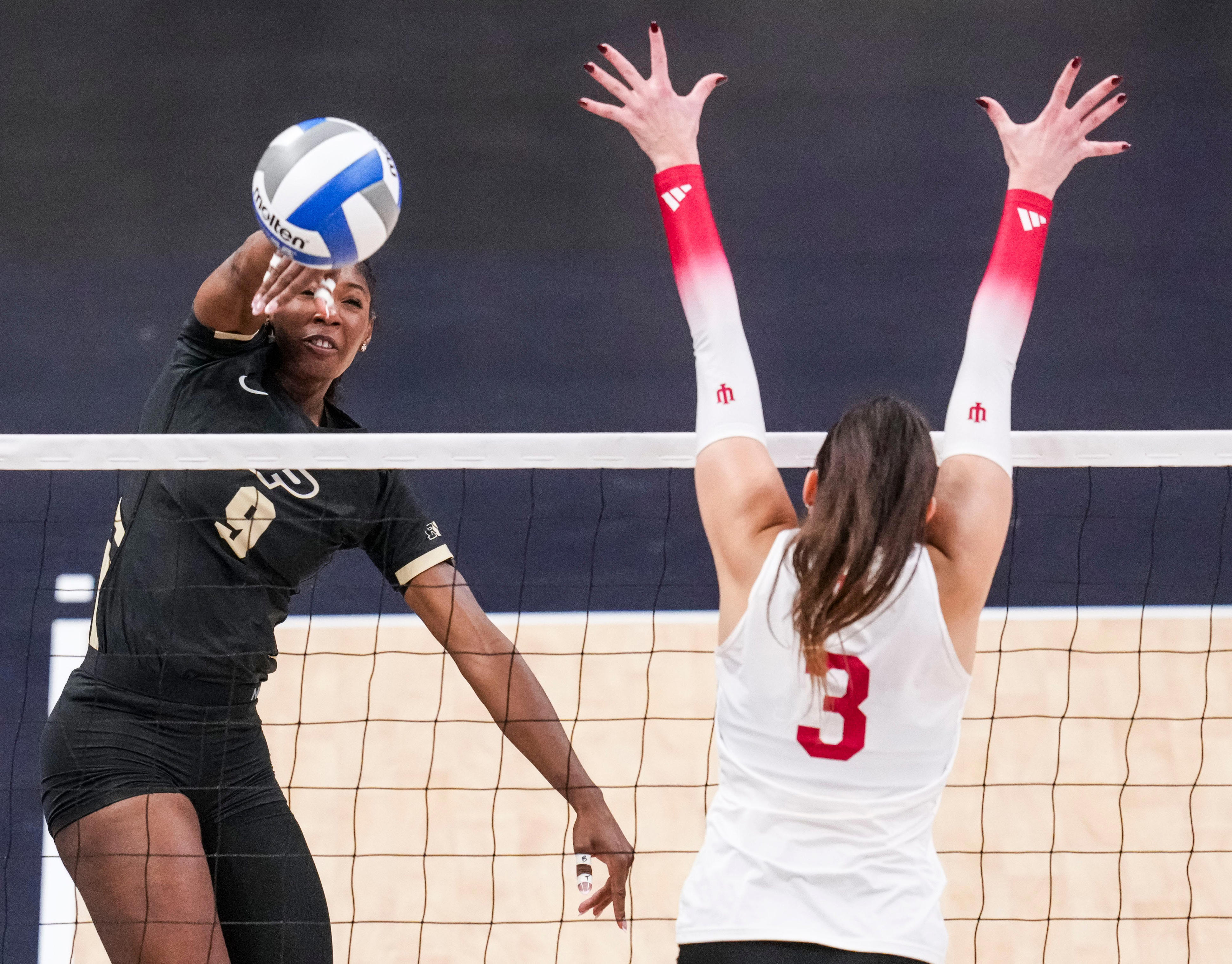 Purdue volleyball's transfers embrace, prevail in Monon Spike rivalry ...