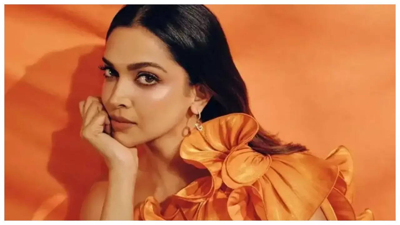 Can’t get rid of love handles? Trainer to Deepika Padukone, Katrina Kaif REVEALS 3 standing ...