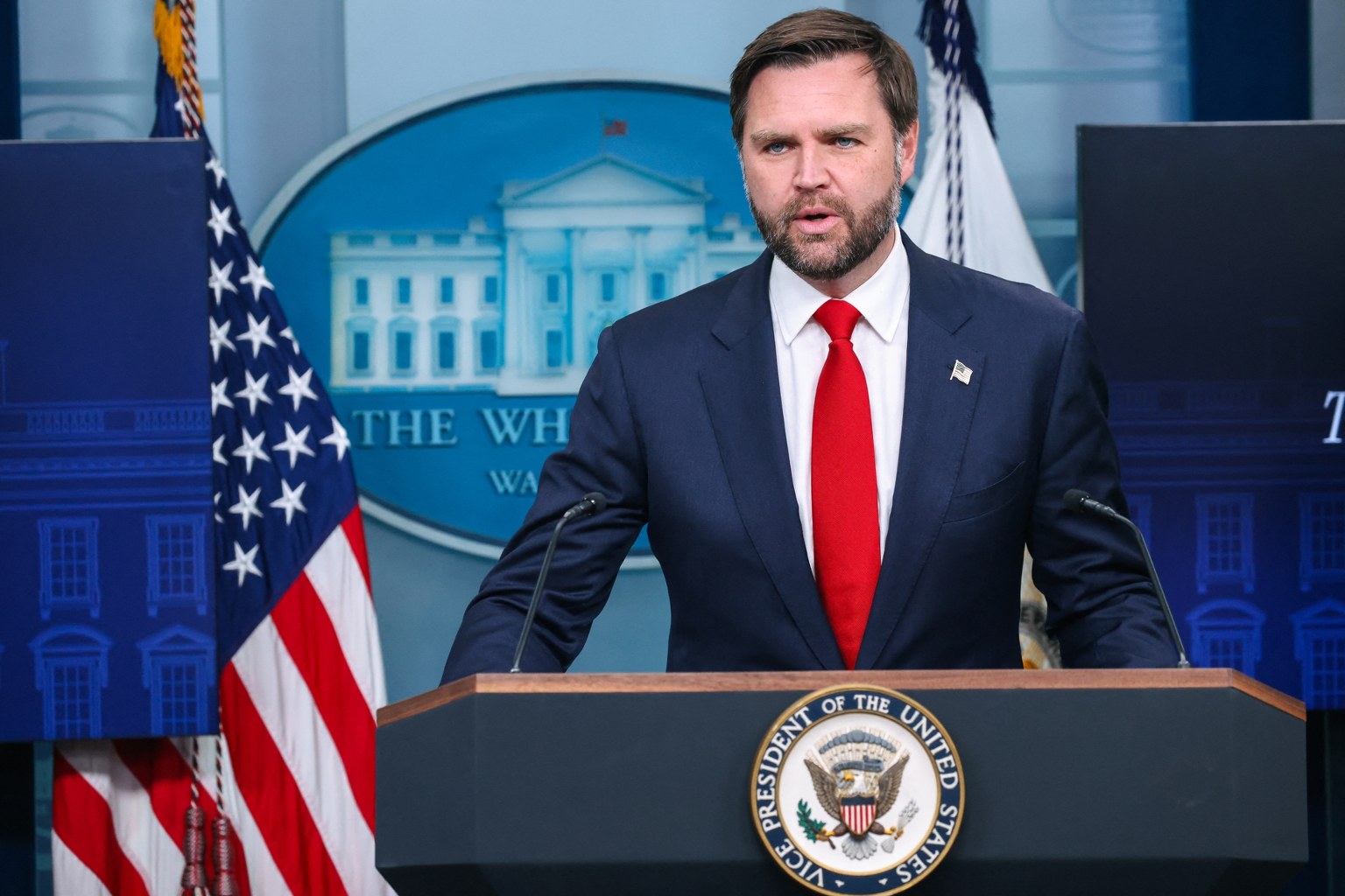 Nowa strategia USA wobec Rosji. J.D. Vance: Skuteczniejsze niż sankcje