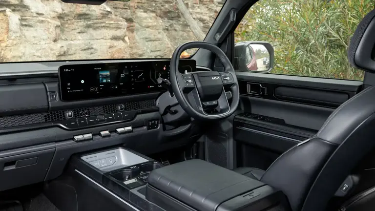 2026 MG U9 vs Kia Tasman comparison