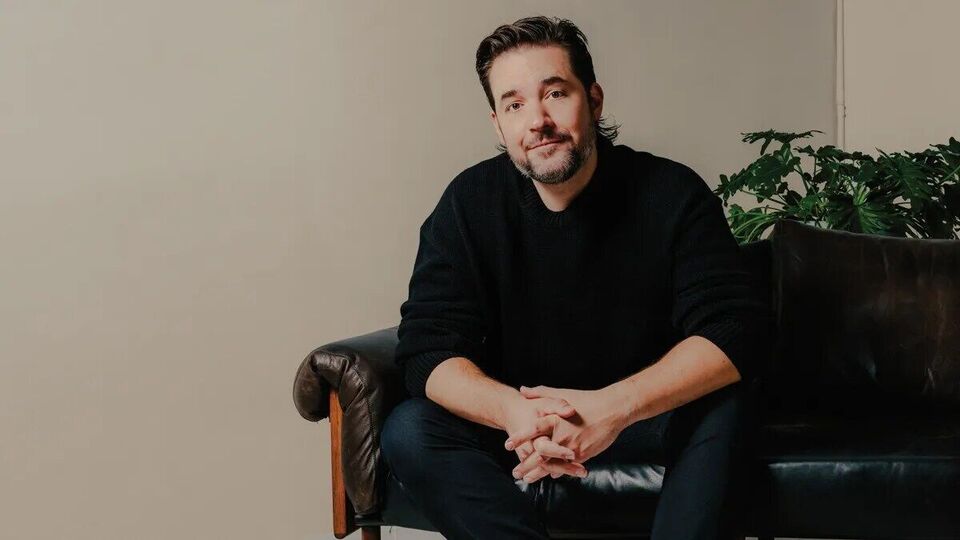 ‘Dead Internet Theory’ explained: Why Reddit founder blames 'quasi AI ...