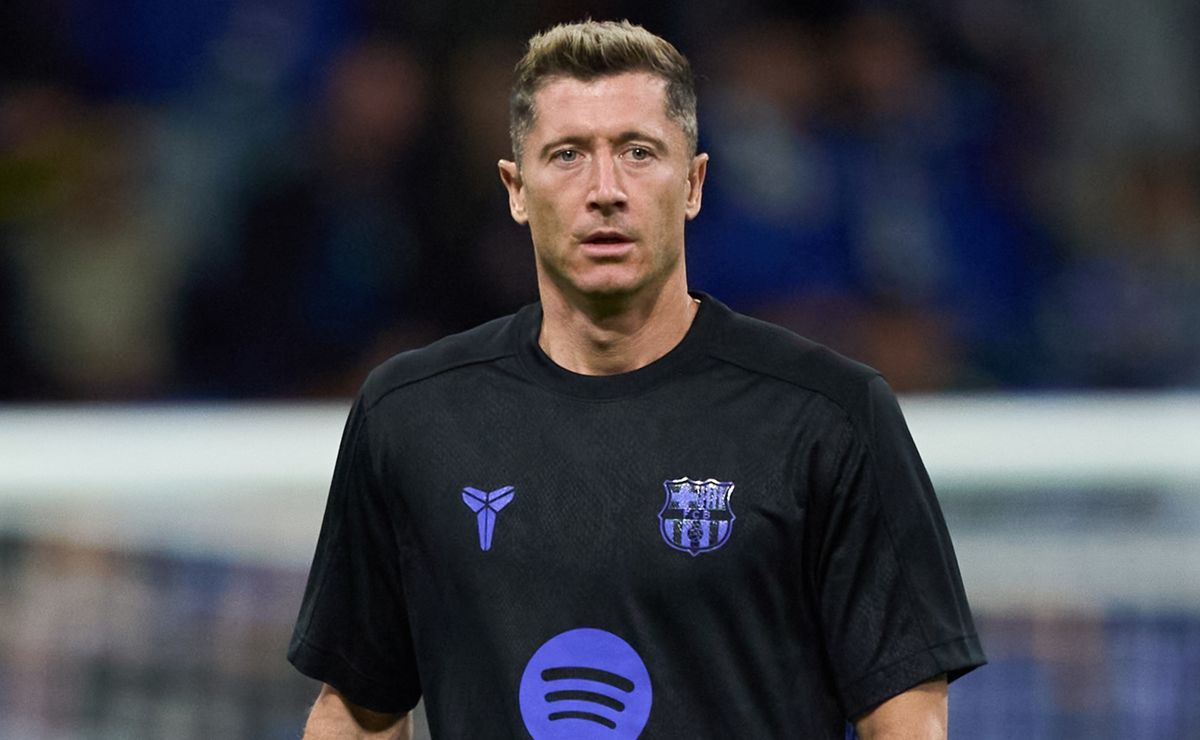Robert Lewandowski at center of new Barcelona controversy as Poland ...