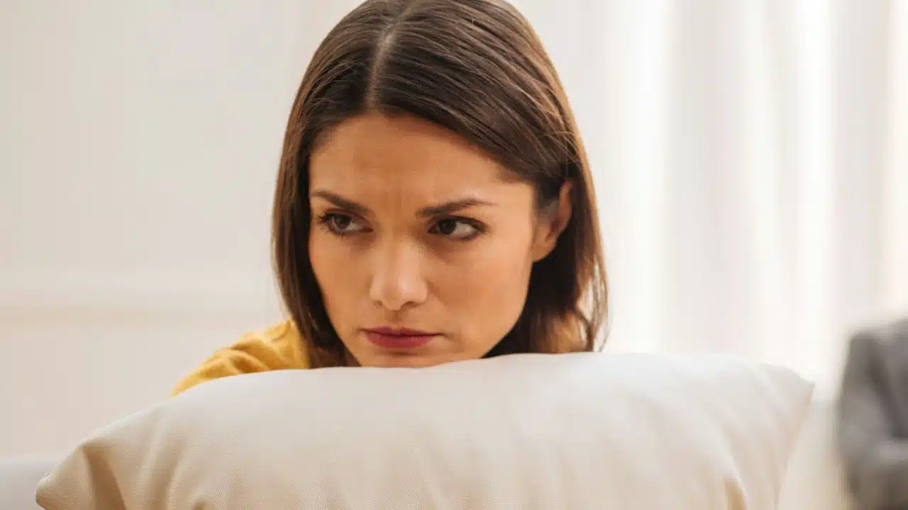 17 Signs A Wife Is Trying To Control Her Husband Emotionally