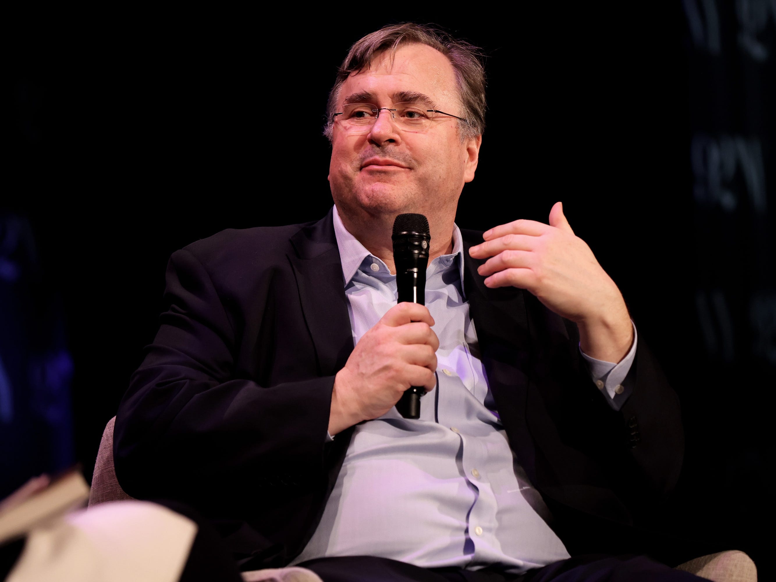 Reid Hoffman asks founders to seek out his negative references before ...