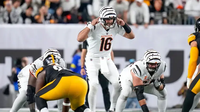 Steelers vs. Bengals final score, results: Joe Flacco outlasts Aaron ...