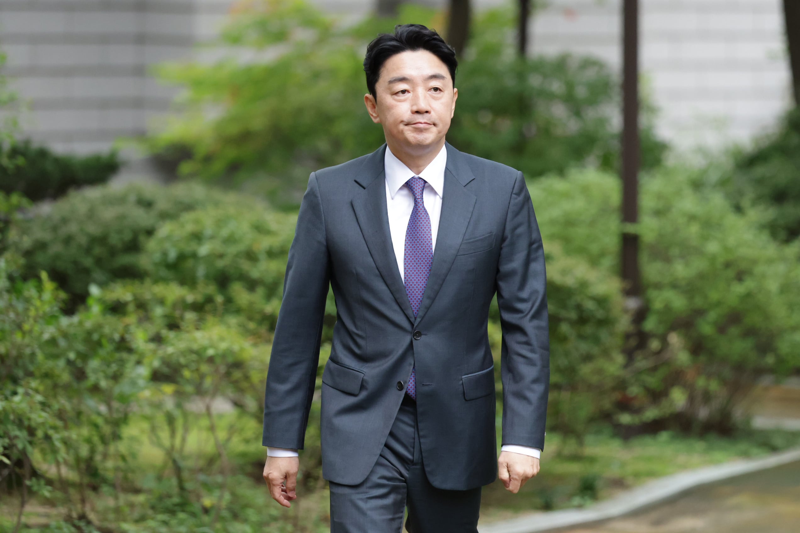 Presidential Envoy Kang Pursues Defense Deal in Poland