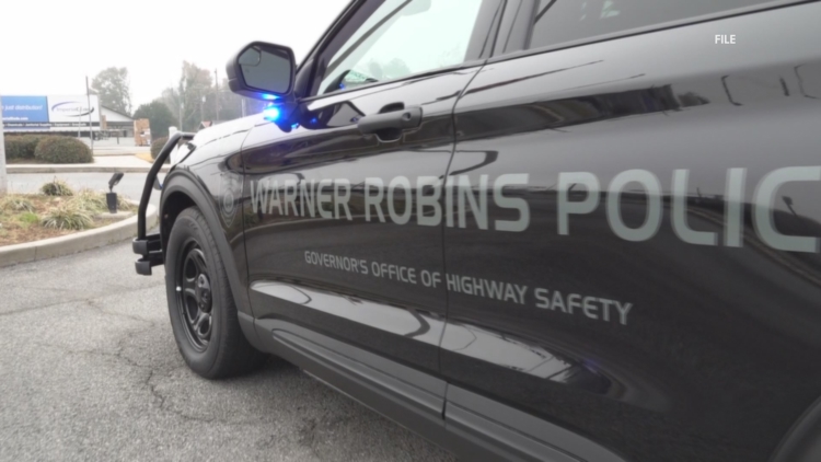 Suspect in custody, pair of men injured after shooting in Warner Robins ...