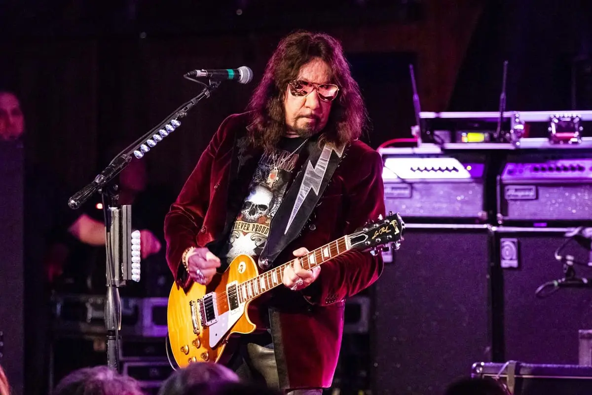 E’ morto a 74 anni Ace Frehley, lo storico chitarrista dei Kiss