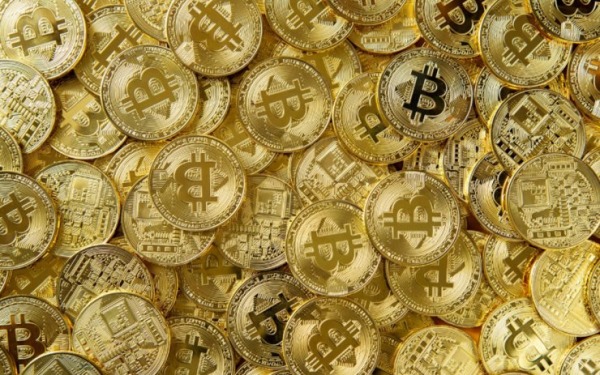 Κάτω από τα $62.000 το Bitcoin