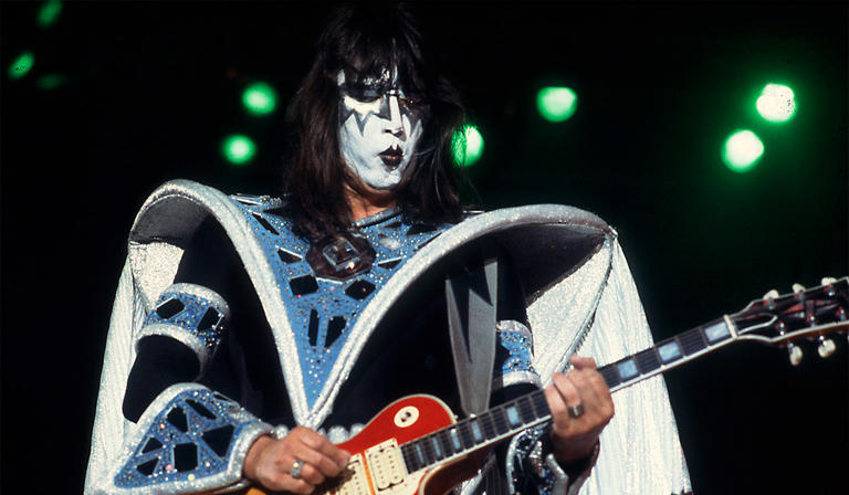 Tributes paid to KISS lead guitarist Ace Frehley following passing ...