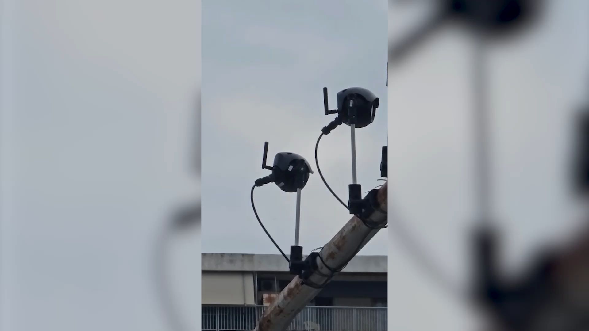 Τοποθετήθηκαν οι νέες έξυπνες κάμερες στα φανάρια της Αθήνας