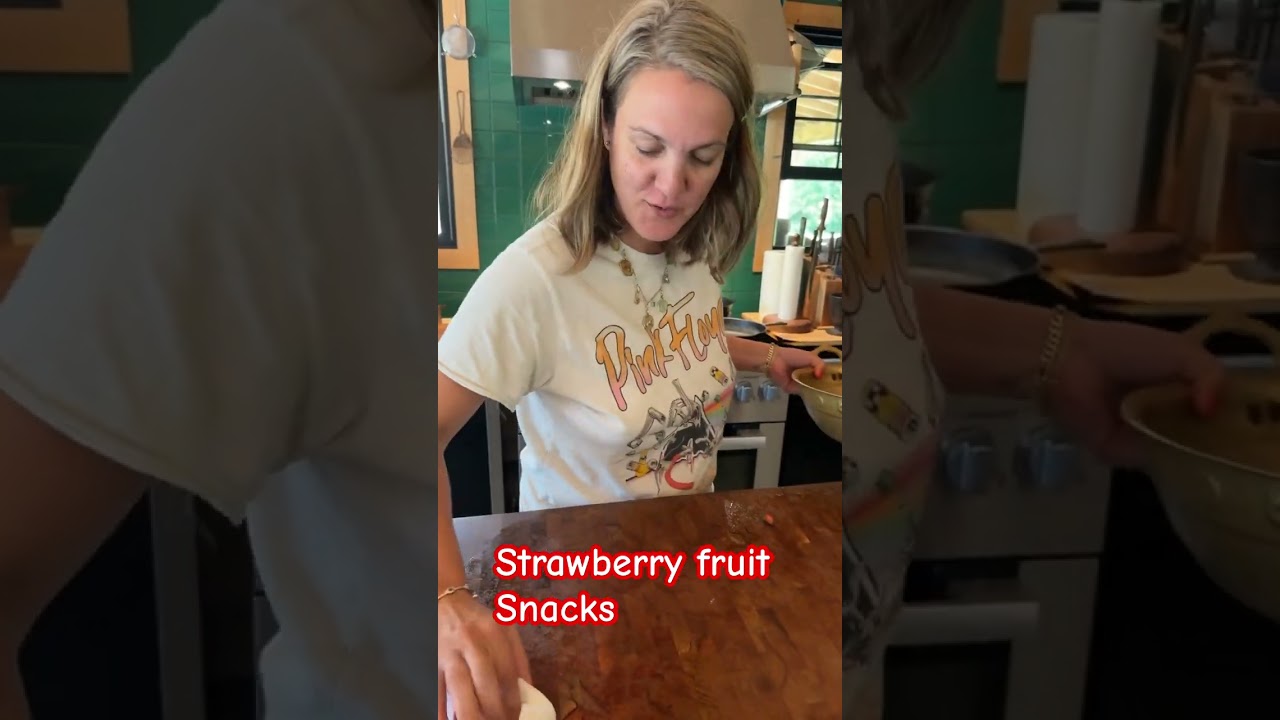 Dehydrate strawberries to make healthy homemade fruit snacks