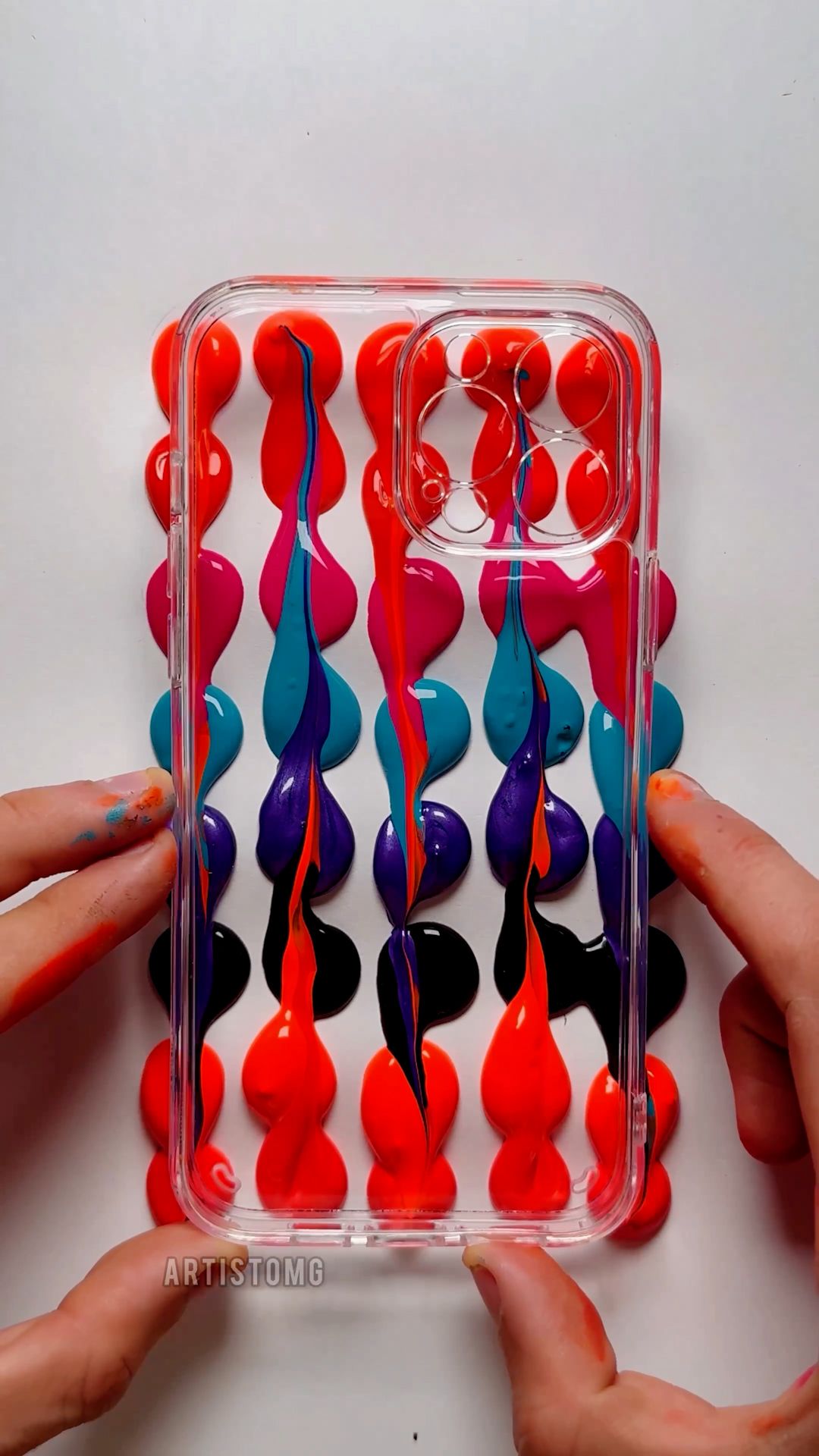 Vibrant Flow Case