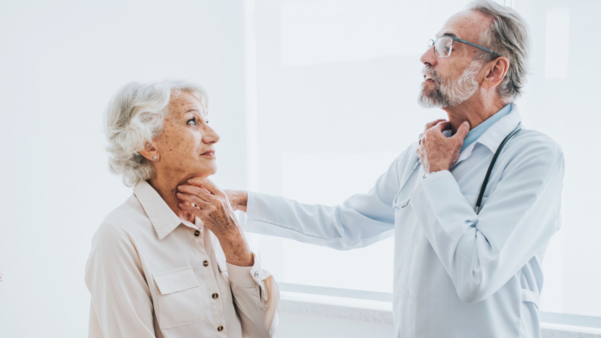 Wat heerst er? Nieuwste coronavariant Stratus geeft vooral keelklachten ...