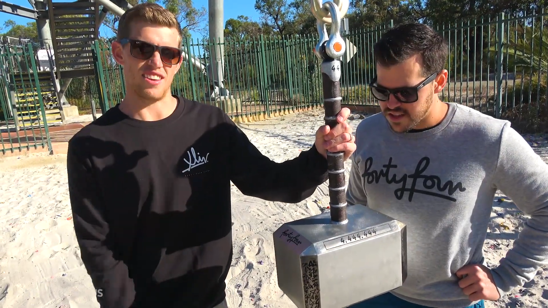 What happens when a 100kg Thor’s hammer hits bulletproof glass from 45m?