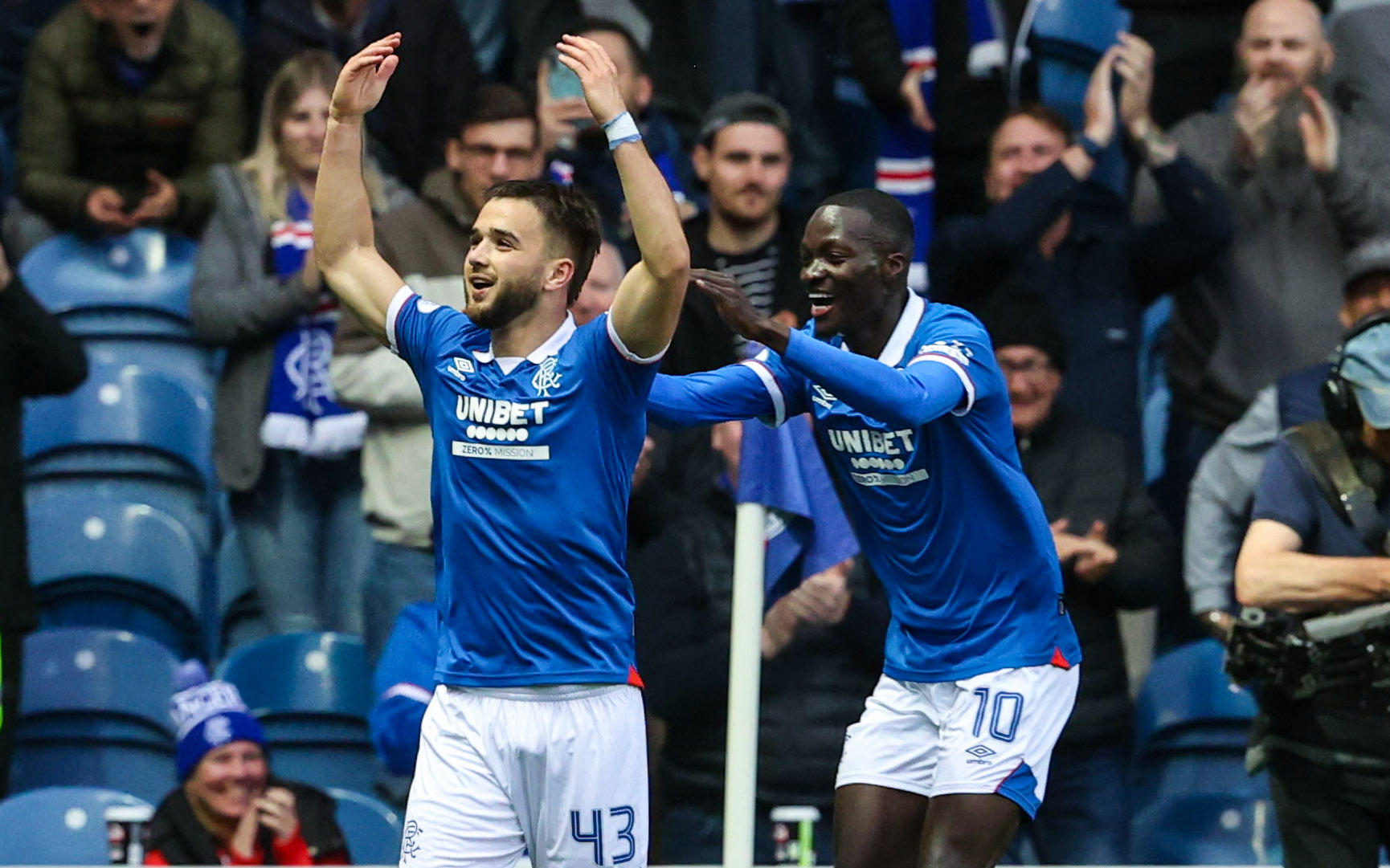 Rangers urged to cash in on 'buzzbomb' Ibrox star as World Cup plan ...