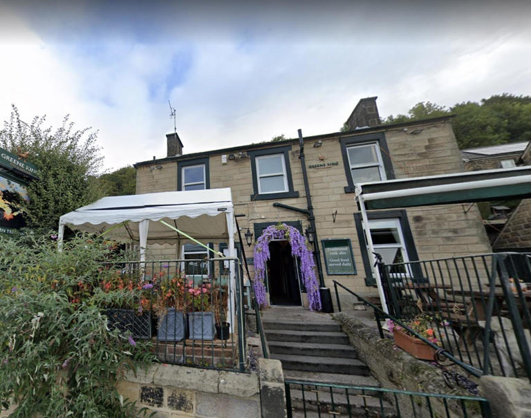 16 amazing pubs in scenic settings that you need to try across ...