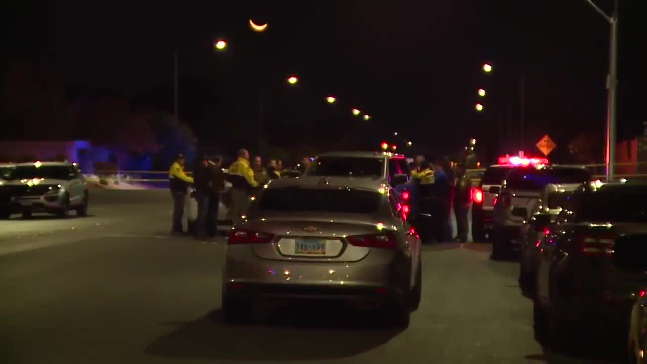 [AT THE SCENE] Homicide detectives investigate after deadly crash