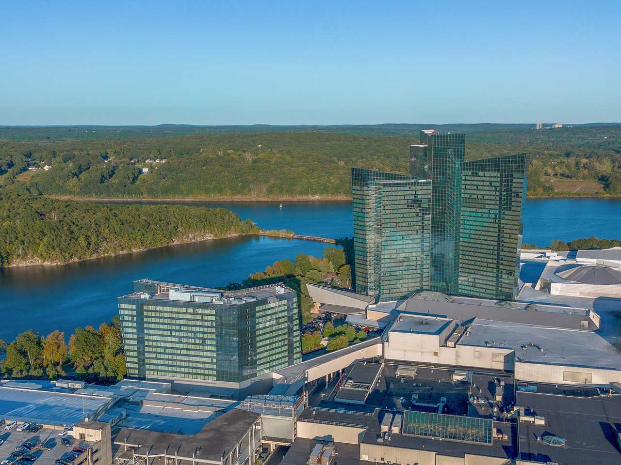 Mohegan CEO Leaving Casino Company After 25 Years