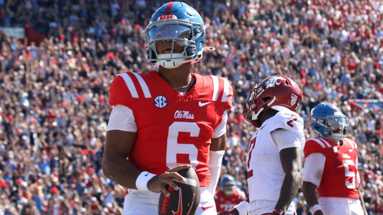 Ole Miss vs. Tulane prediction, odds: 2025 College Football Playoff ...