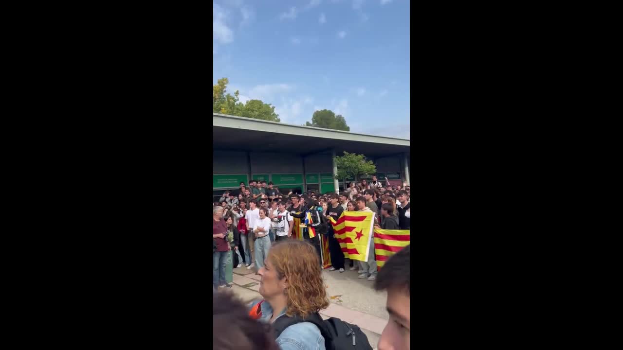 Protest erupts during Vito Quiles’ unauthorized visit to the UAB in ...