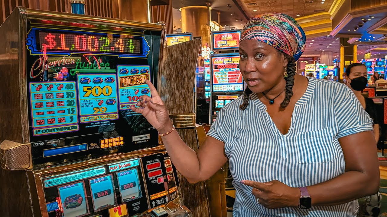 She put $200 into an MGM Grand slot machine then this happened!