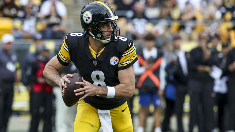 Steelers QB Aaron Rodgers still gets fans’ respect with wild Hail Mary ...