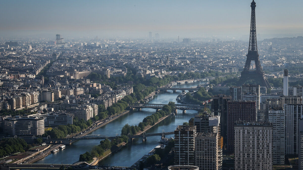 Paris : pourquoi un hélicoptère va survoler la capitale pendant une ...