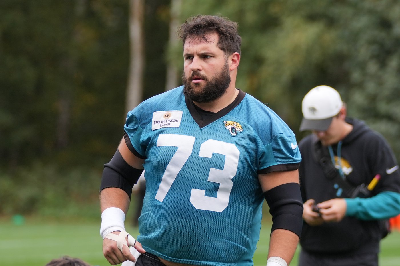 Jaguars eye return of center Robert Hainsey for Wembley game against Rams