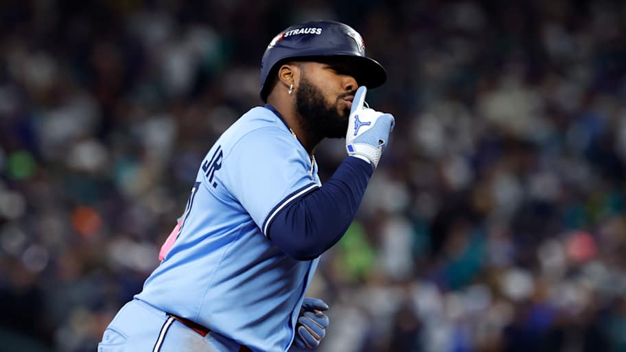 Vladdy breaks franchise record for most postseason home runs by a Blue Jay