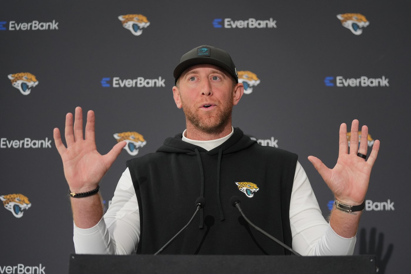 Jaguars eye return of center Robert Hainsey for Wembley game against Rams