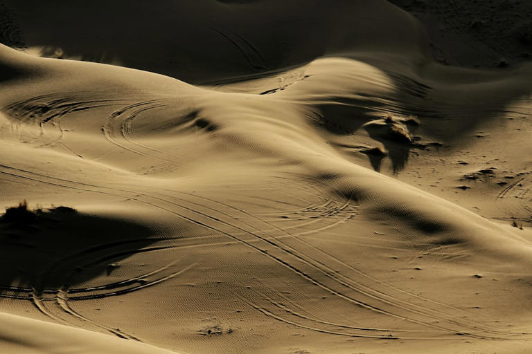 How Sand Dunes Walk Across The Desert - Scientists Explain