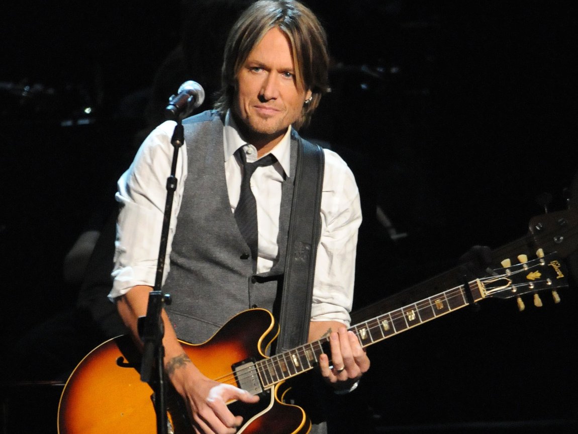 'I'm so sorry': Keith Urban has to cancel concert