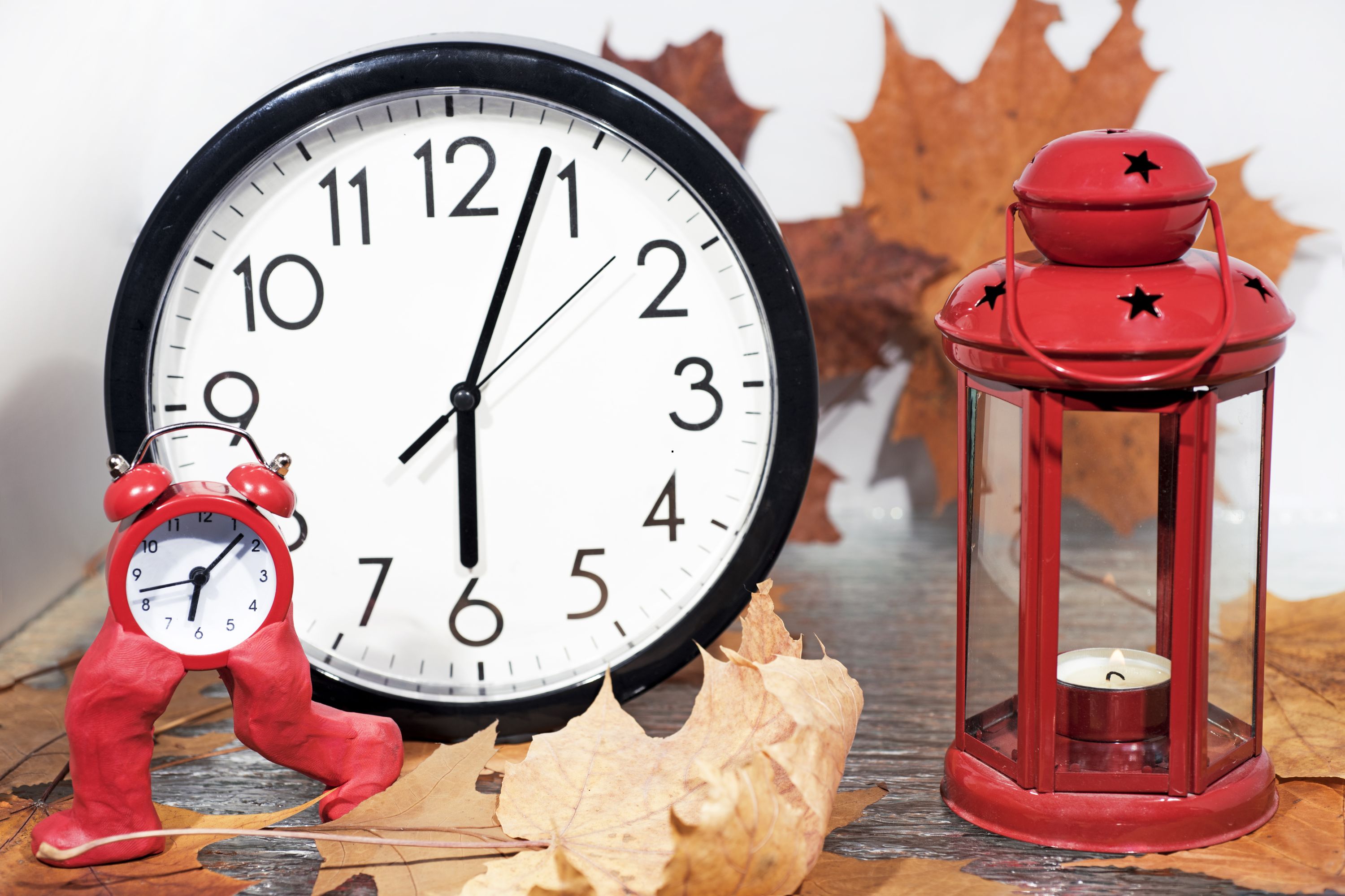 When Do The Clocks Go Back 2025? Exact time British Summer Time ends ...