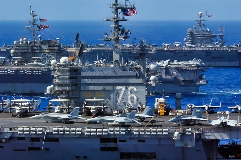 The US Navy spent 4 weeks trying to sink one of its own aircraft ...