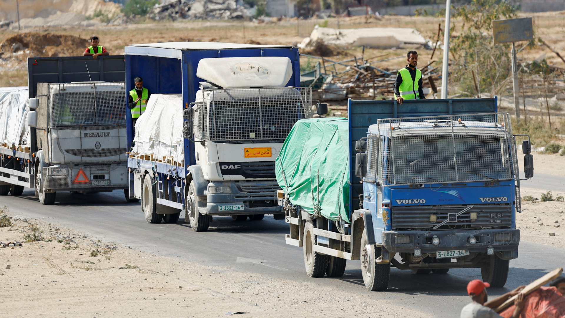 Aid trucks enter Gaza’s Khan Younis after ceasefire