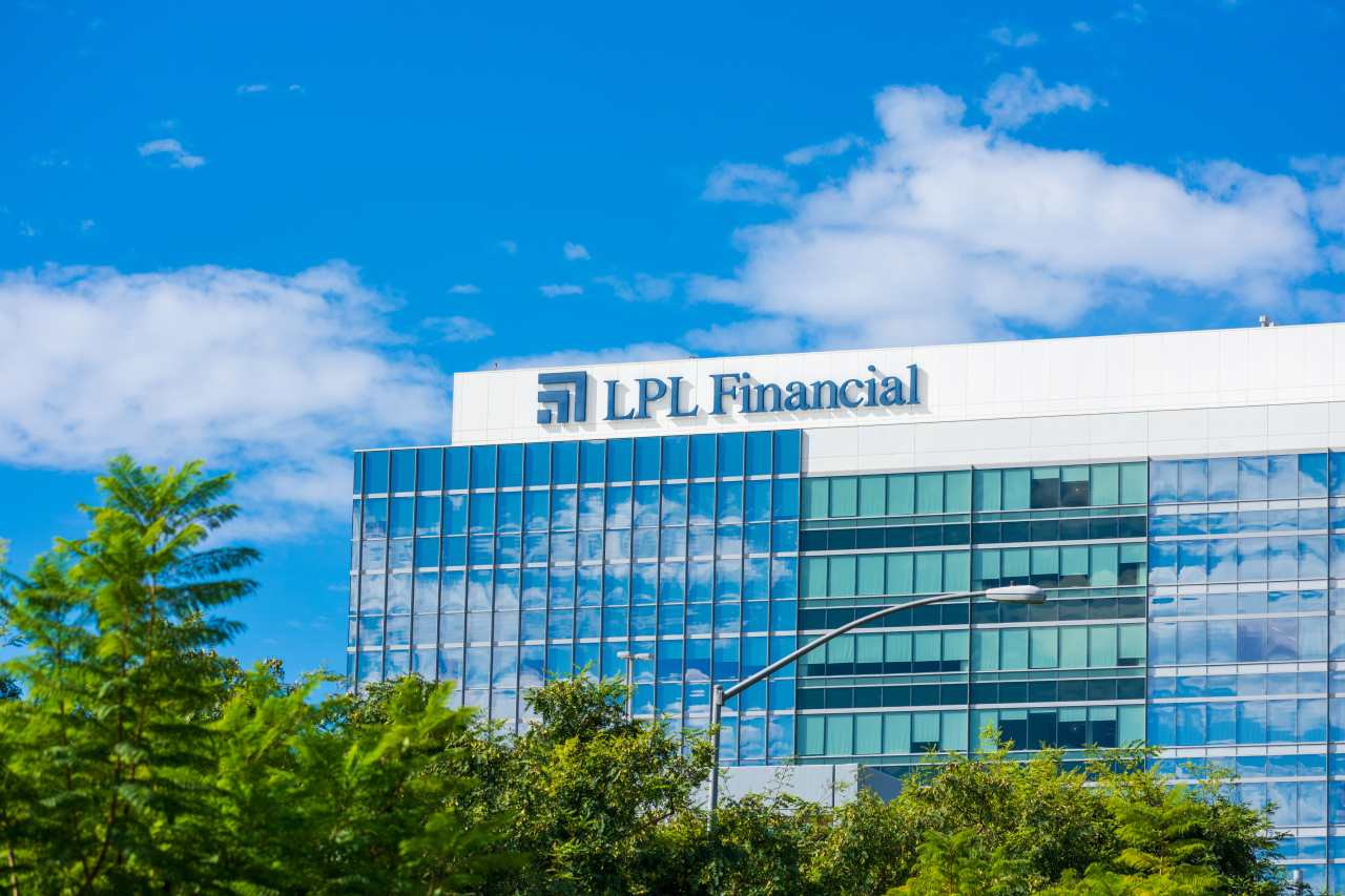 LPL Financial, Private Advisor Group to buy $31 billion-asset Mariner ...