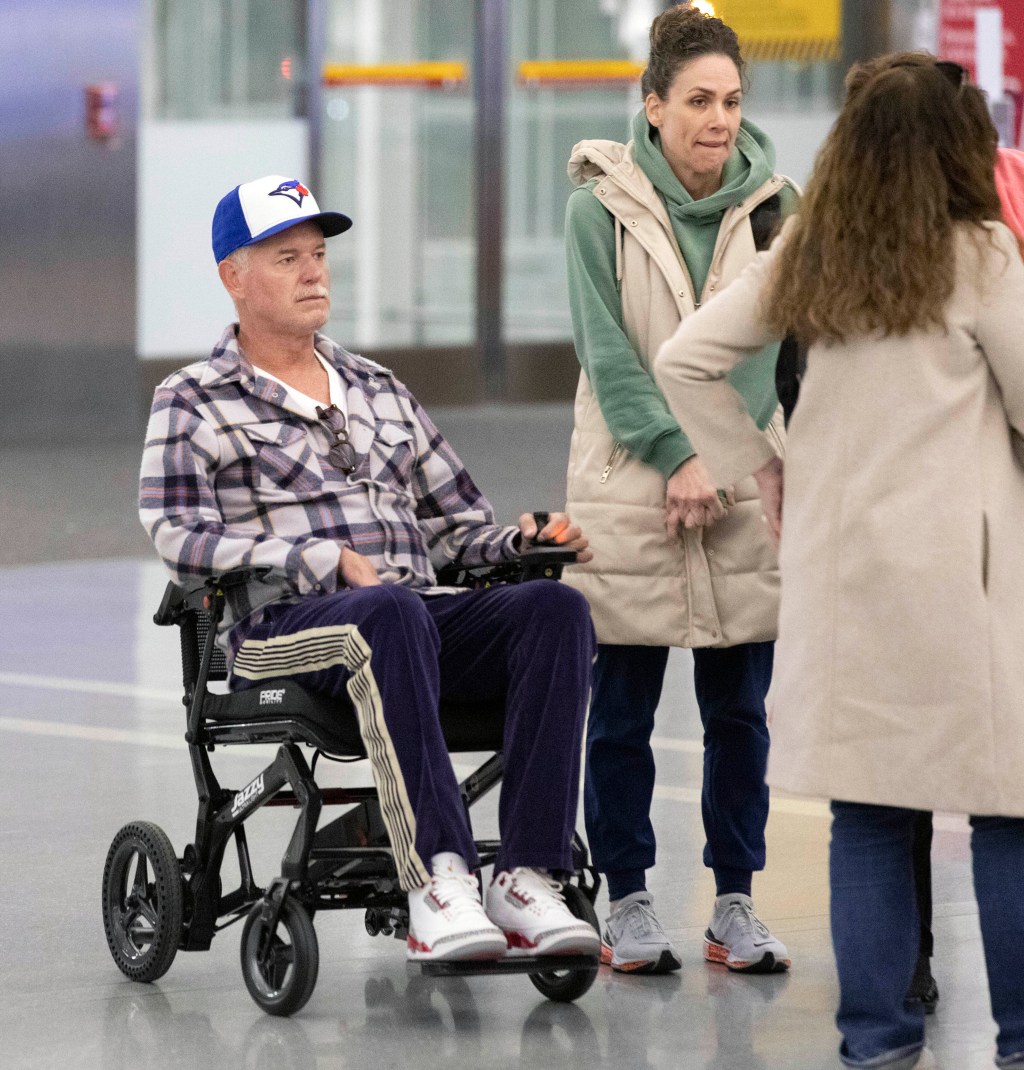 Heartbreaking photos of Eric Dane, 52, emerge as he struggles to get ...