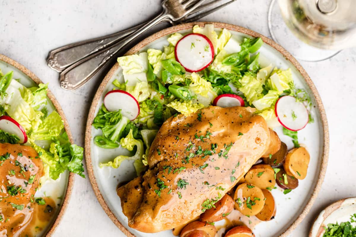 21 slow cooker chicken recipes that quietly make life easier
