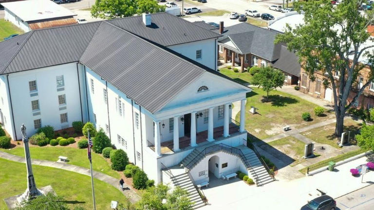 Gov. McMaster suspends Williamsburg County treasurer amid 10-count ...
