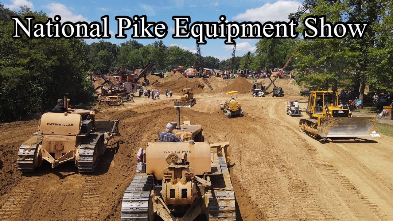 I explored vintage steam machines! 🚂