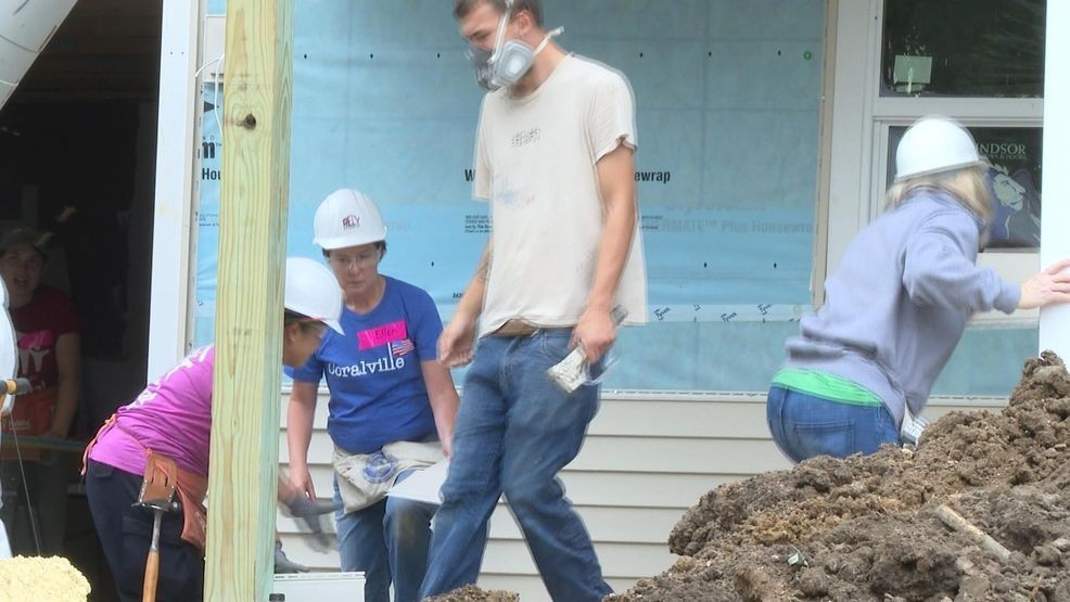 Coralville city staff join Habitat for Humanity in historic home build